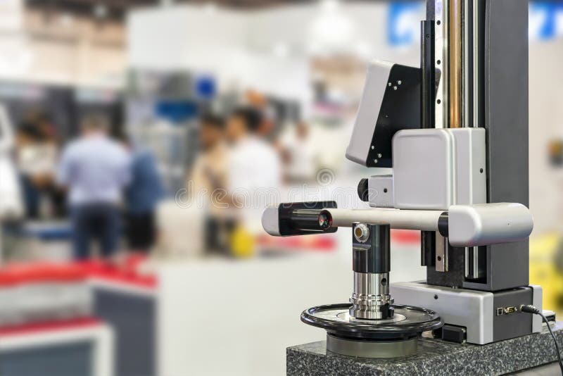 Cutting Tools For Cnc Machining Center Prepare For Inspection Dimension ...