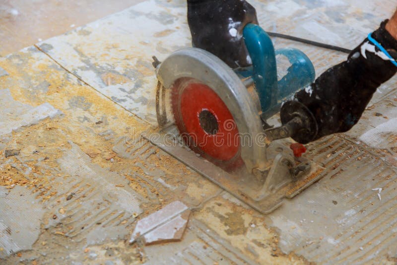 Cutting Wood Using an Electrical Chainsaw and Professional Tools Stock ...