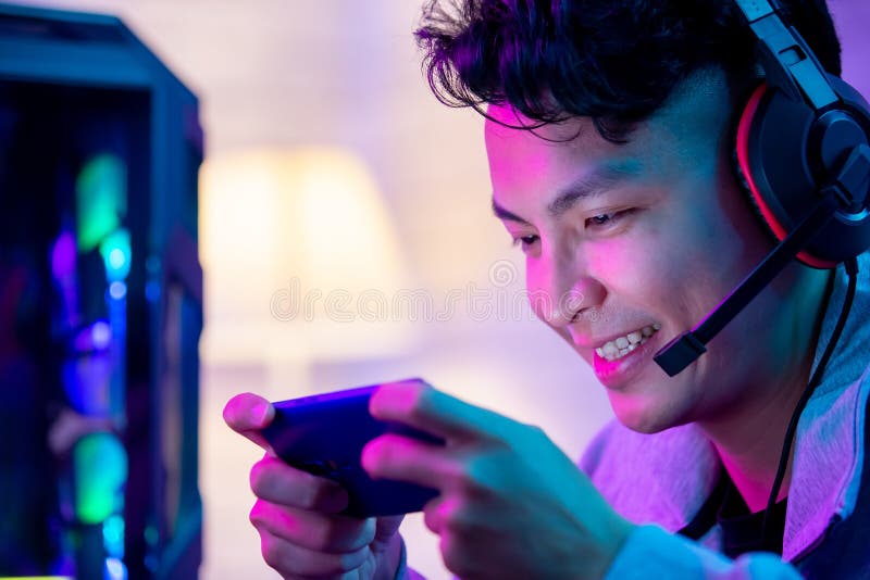 Cybersport Gamer Win the Game Stock Photo - Image of cyber, lifestyle ...