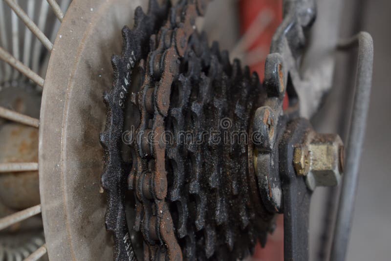 Cycle cassette and chain stock image. Image of chain - 84728173