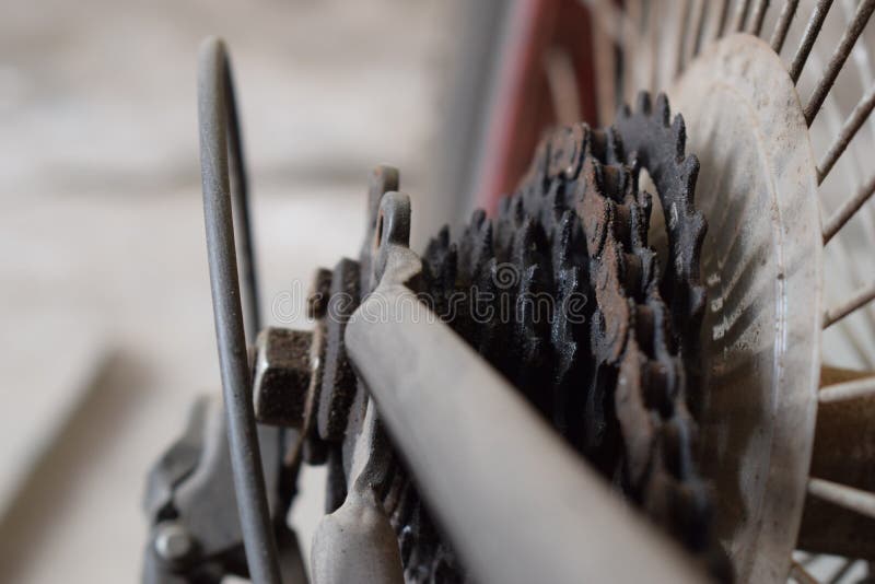 Cycle cassette and chain stock image. Image of metal - 84728827