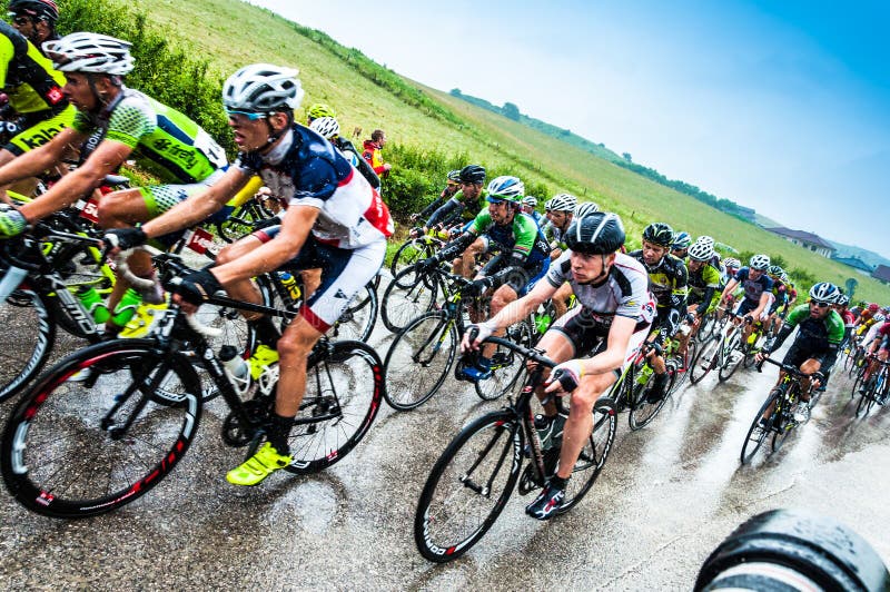 Cycle race editorial image. Image of immune, right, dispatch - 56129585