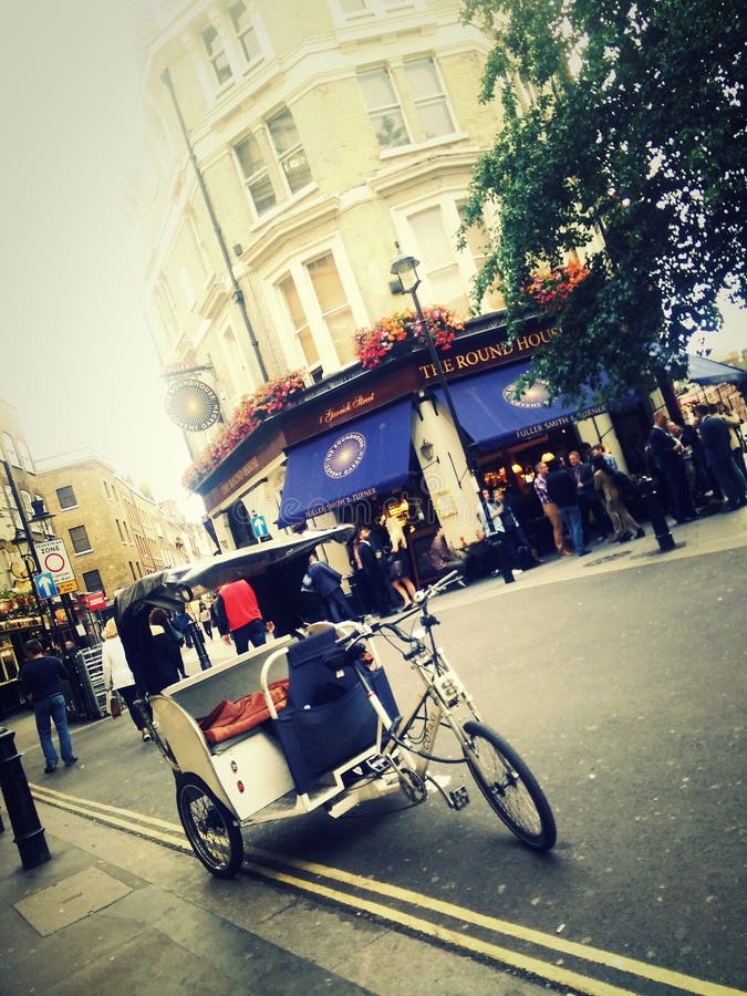 Cycle rickshaw editorial photo. Image of cycle, rickshaw - 98682171