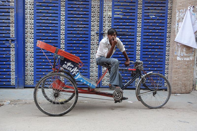 The cycle rickshaw editorial photography. Image of cycle - 75032327