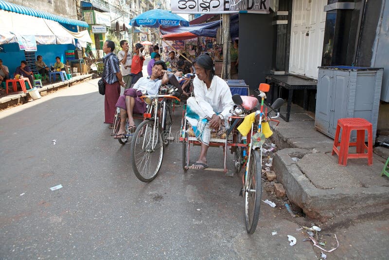 Cycle Rickshaw Driver, Chennai, India Editorial Stock Photo - Image of ...