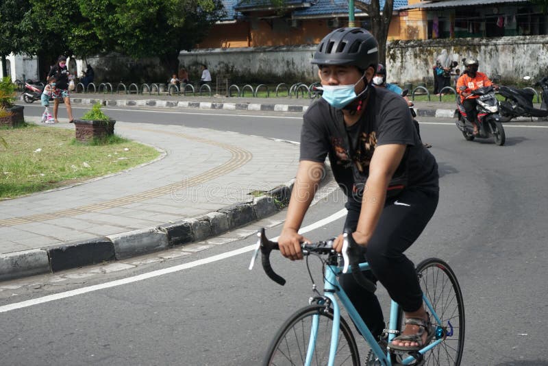 Cyclist editorial stock photo. Image of road, path, vehicle - 243267548