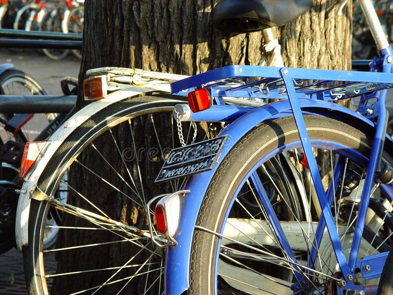 Cyklar arkivfoto. Bild av holland, gyckel, sadel, färger - 69724