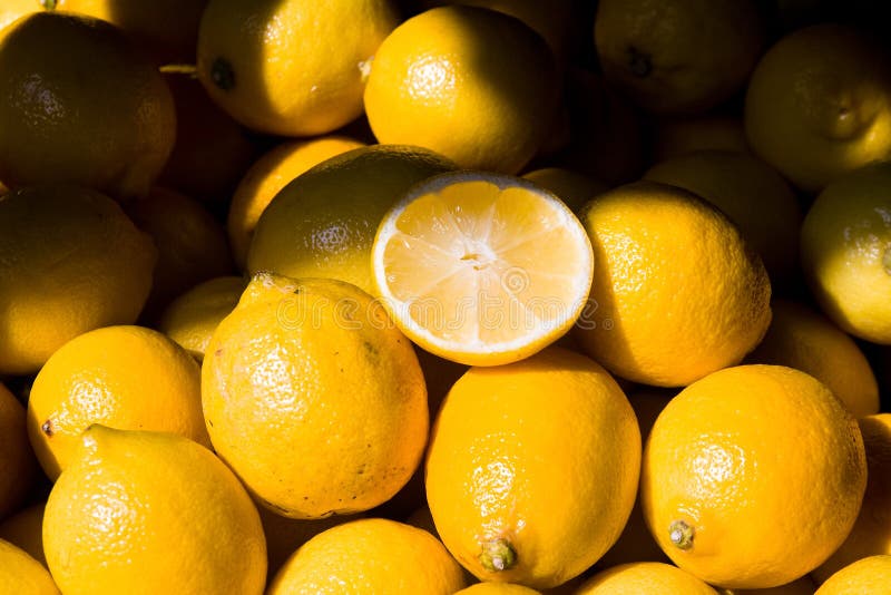 Cytryna zdjęcie stock. Obraz złożonej z organicznie, cytrusy - 4306006
