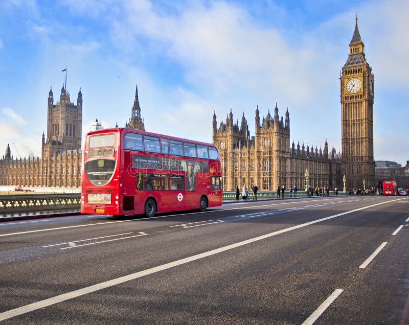 Czerwony Autobus Na Moście Westminster Obraz Stock Editorial - Obraz ...