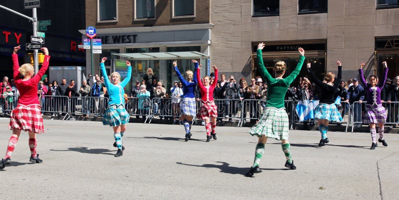 Danseurs écossais image stock éditorial. Image du traditionnel - 31500324
