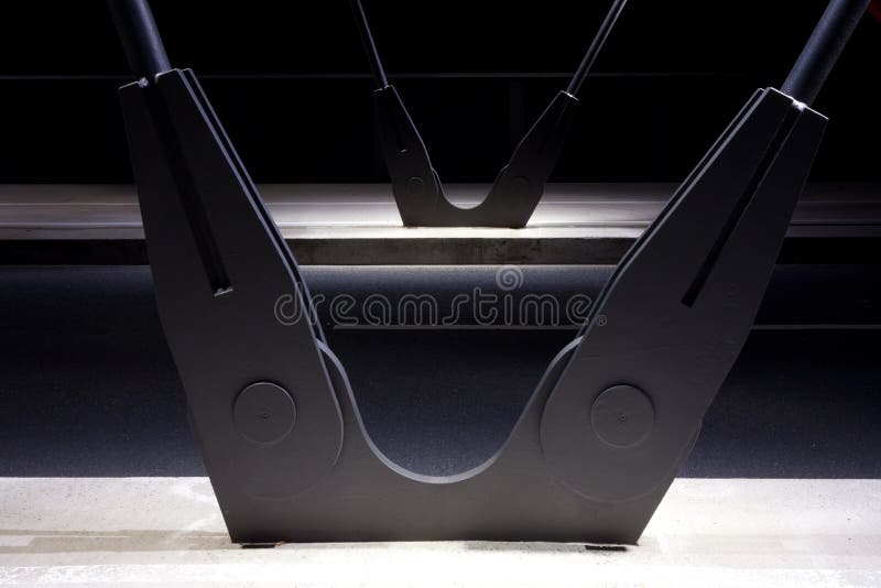 Détail De Pont Moderne En Route La Nuit Image stock - Image du illuminé ...