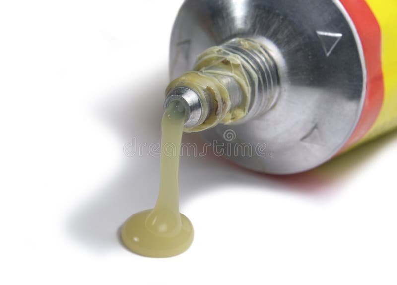 Colle D'un Tube Sur Un Chantier De Construction En Bois Image stock ...