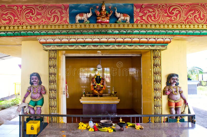 Détails D'architecture De Temple Hindou Traditionnel Image stock ...