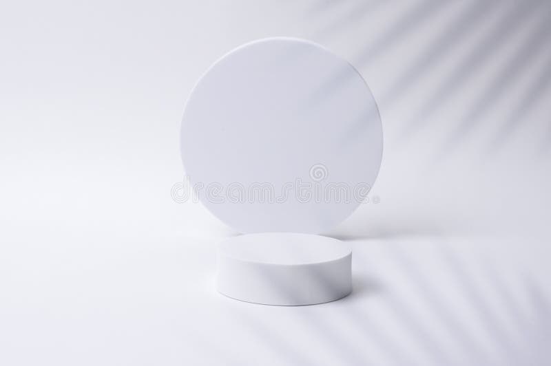 3D Circle Mockup on with Empty White Background , Product Show Concept ...