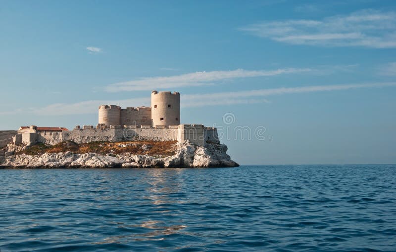 D'If do castelo no mar foto de stock. Imagem de forte - 37062516