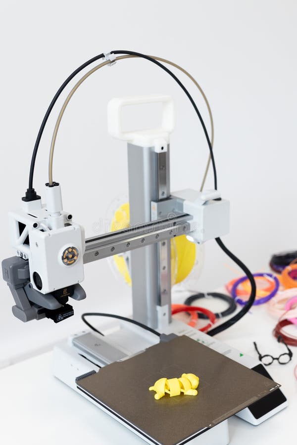 A 3D Printer Creates Objects with Colorful Bands and Innovative Designs ...