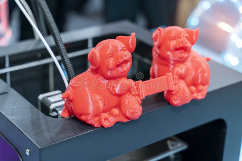3D Printer Printing Pig Figure Stock Image - Image of industry, model ...