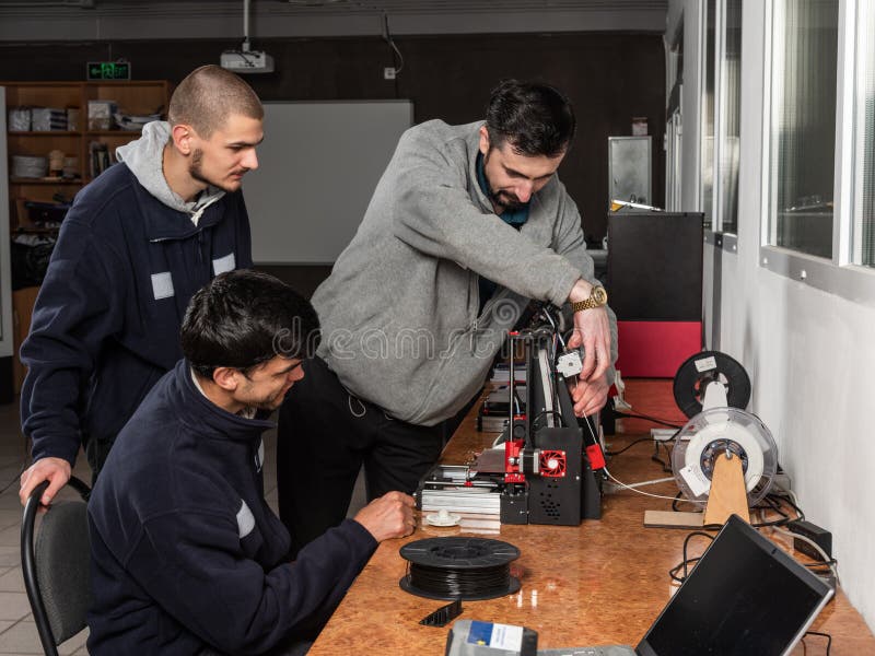 3D Scanning and Printing Training Class Stock Image - Image of assembly ...