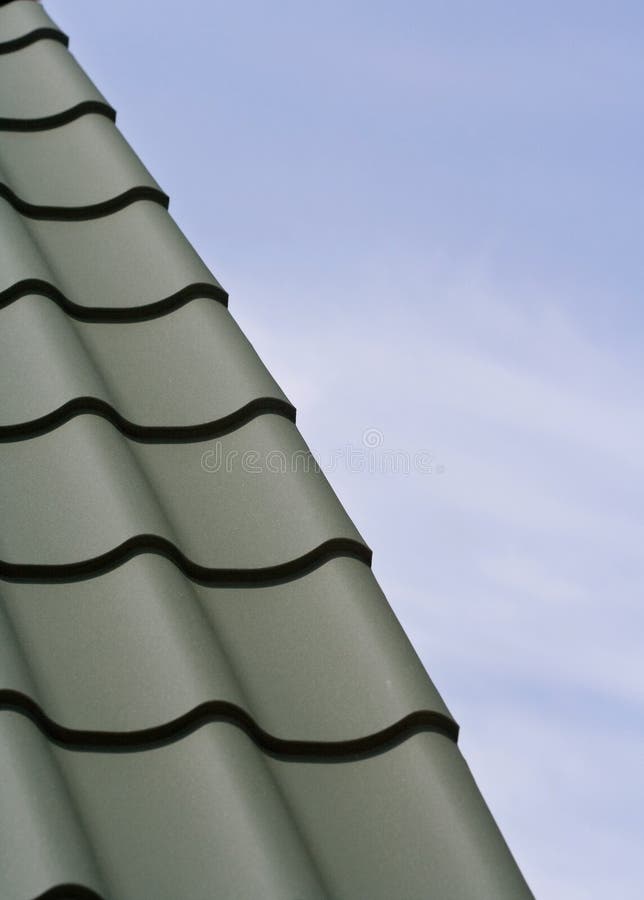 Dach zdjęcie stock. Obraz złożonej z czerwień, budynek - 2359902