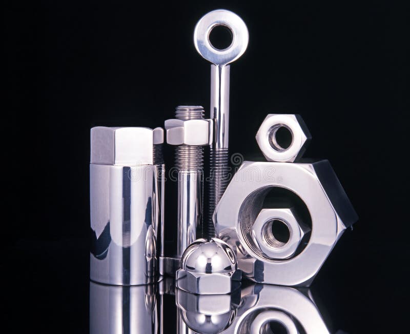 Dadi Di Chrome - E - Bulloni. Fotografia Stock - Immagine di lucido ...