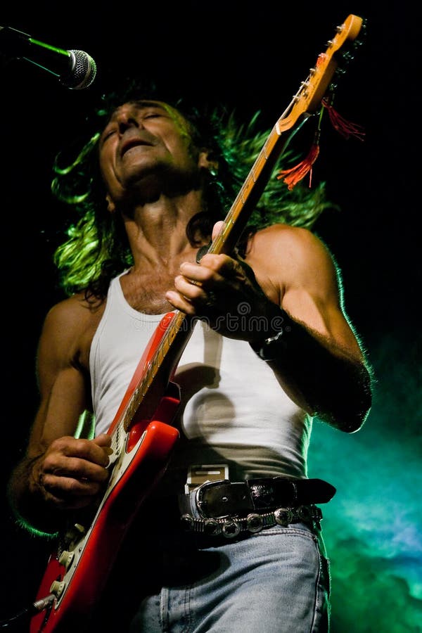 Dado Topic & Time after Time Editorial Stock Photo - Image of modern ...