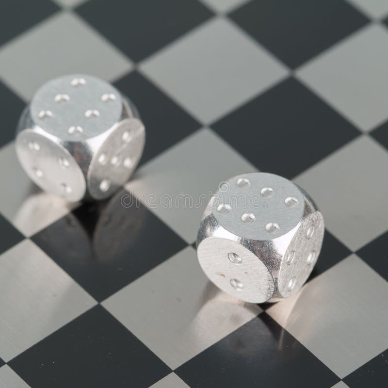 Dados del metal imagen de archivo. Imagen de juego, dado - 27377837