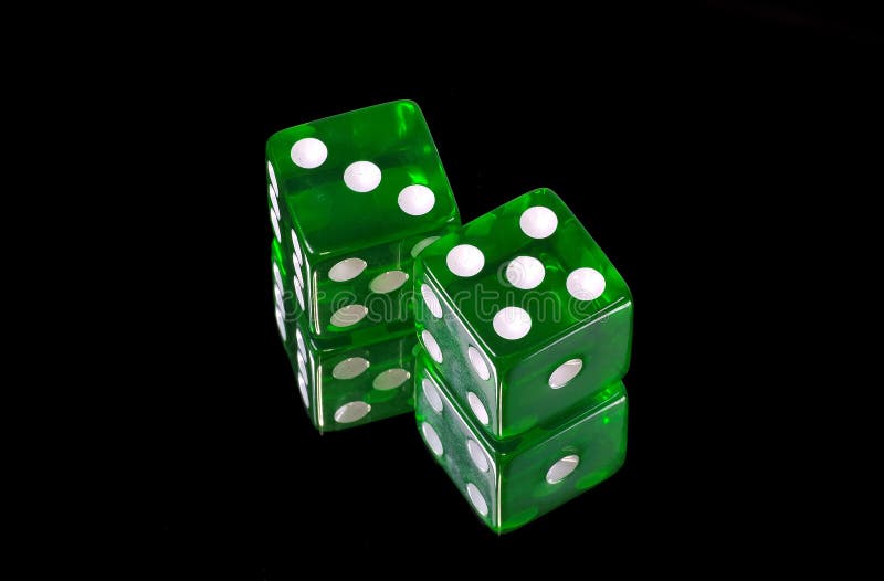 Dados Verdes - Máscara De Recorte Foto de archivo - Imagen de apostar ...