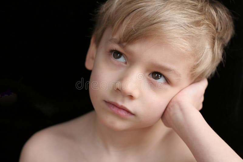 Dagdromen stock foto. Image of blond, alleen, overwegen - 571576