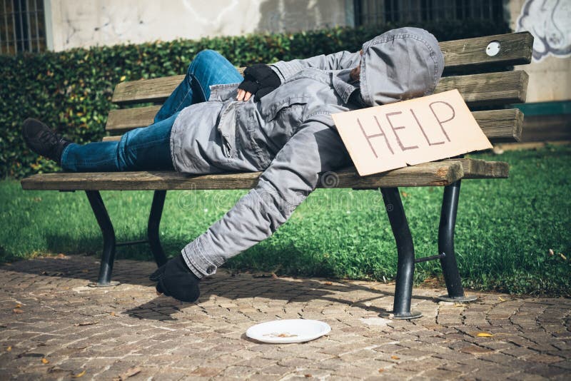 Daklozen Die Geld Bedelen Omdat Armen Stock Foto - Image of geven ...