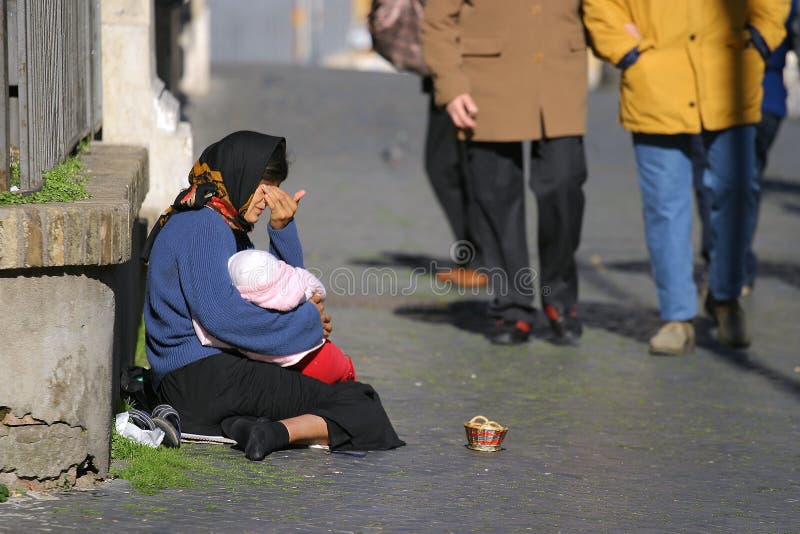 Dakloze kinderen redactionele fotografie. Image of verloren - 13513132