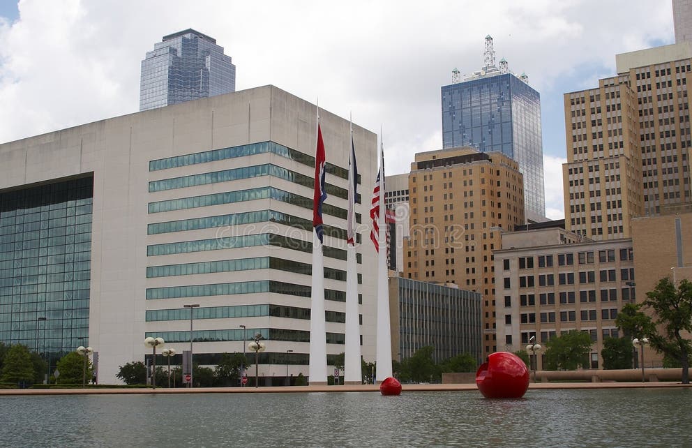 Dallas stock image. Image of commerce, fountain, metropolitan - 1556615
