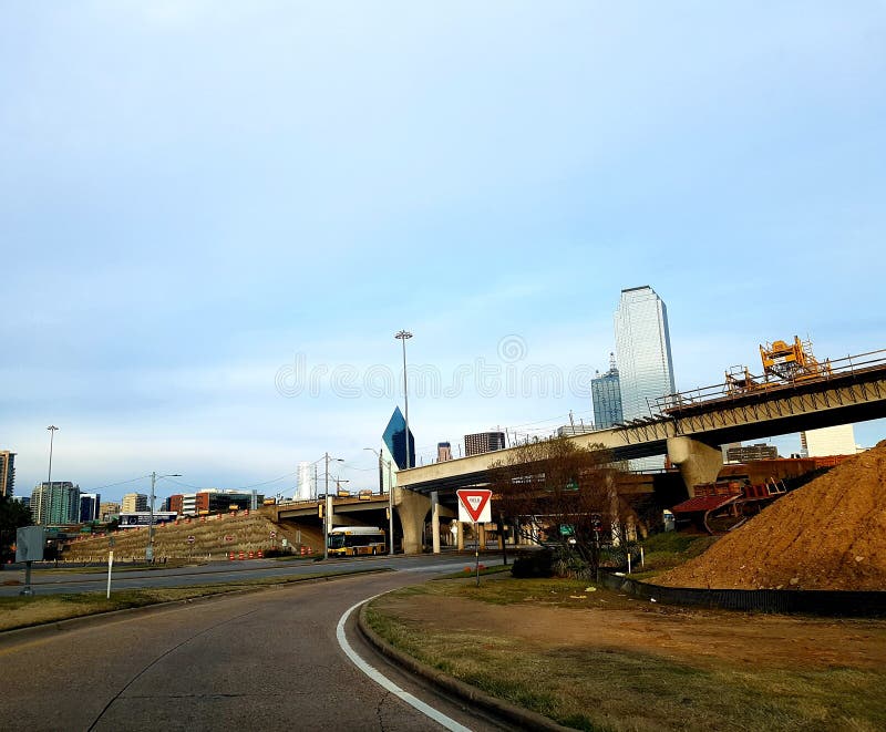Dallas highway editorial photo. Image of highway, blue - 192021771