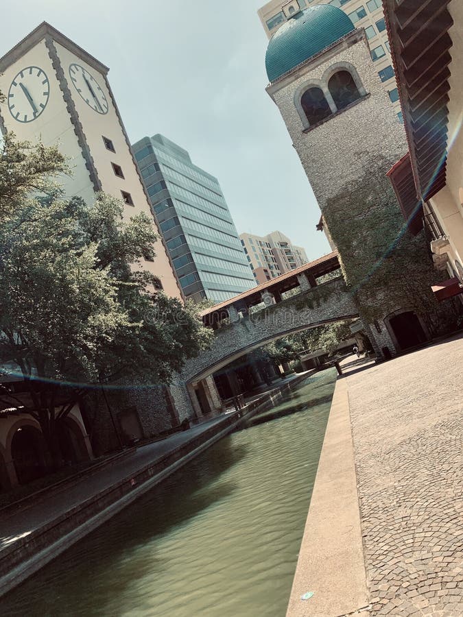 Dallas Texas clock towers editorial image. Image of clock - 168460930