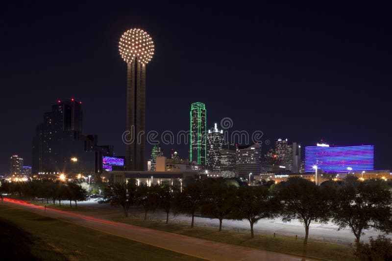 Dallas Texas at night stock photo. Image of city, building - 22292912