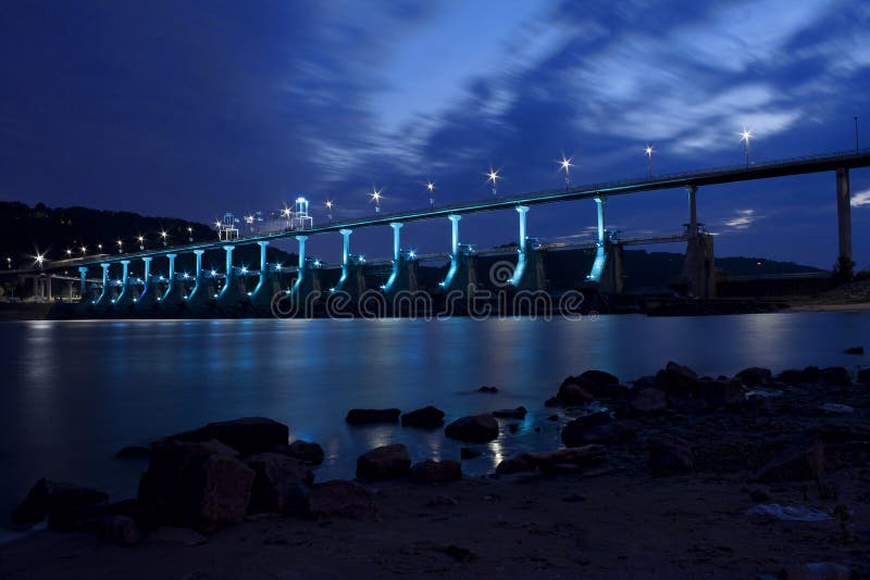 Dam and bridge stock image. Image of walkway, smooth - 27307359