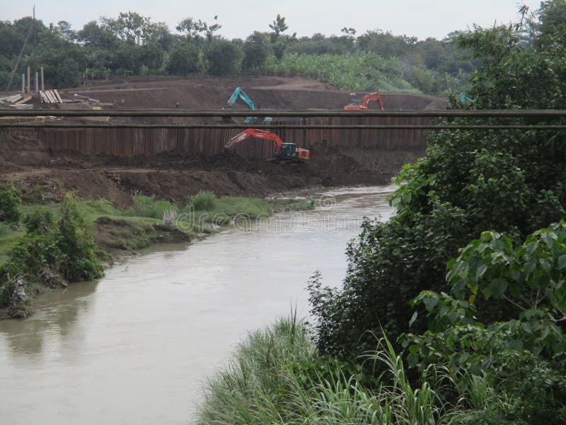 Dam construction project editorial photo. Image of freeway - 255673871