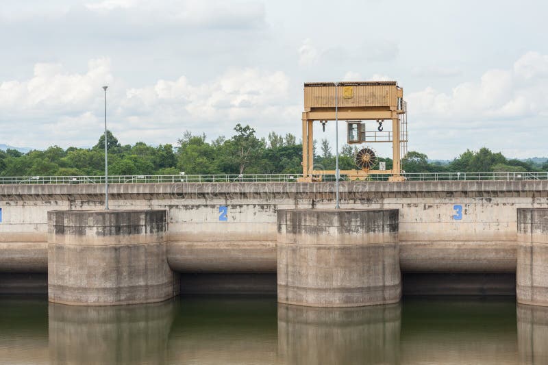 The dam construction stock image. Image of outdoor, floor - 40915147