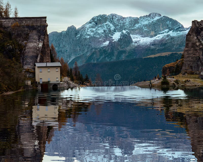 Dam of gleno lake house stock image. Image of natura - 214335931