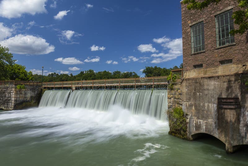 Mammoth Spring Dam stock image. Image of nature, rocks - 193106839