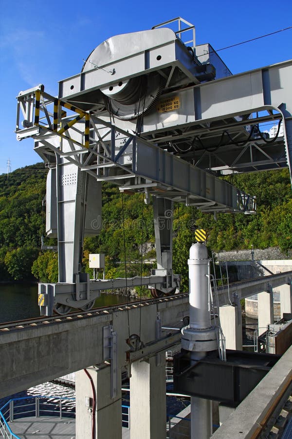 352 Dam Construction Heavy Equipment Stock Photos - Free & Royalty-Free ...