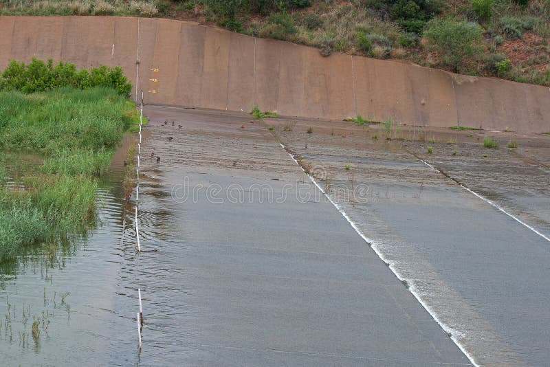 DAM OVERFLOW stock image. Image of concrete, green, ripples - 102958357
