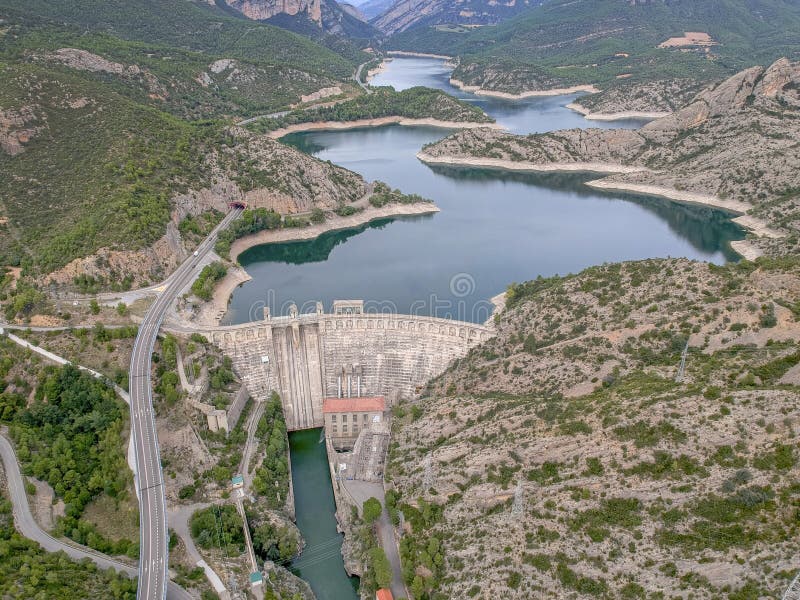 Dam at Segre River, Oliana, Spain Stock Photo - Image of europe, view ...