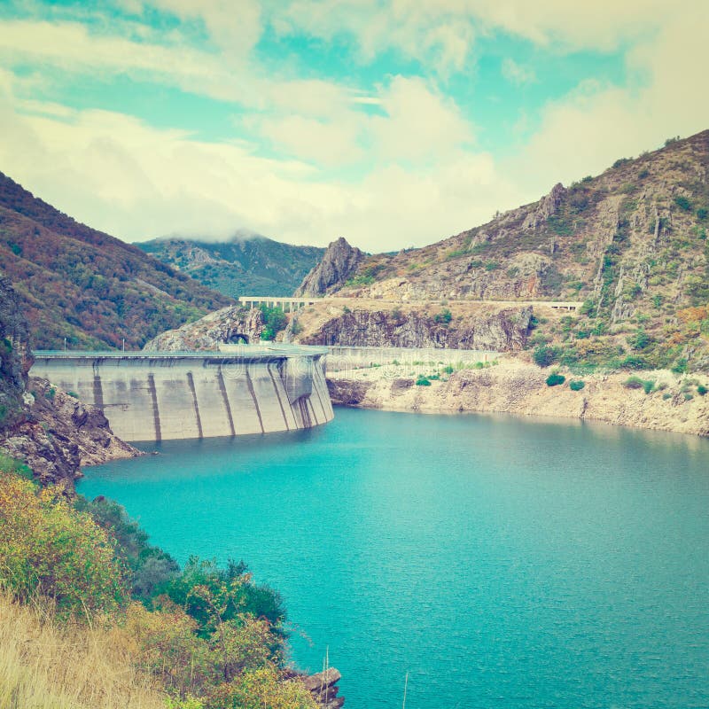 Dam in Spain stock image. Image of countryside, bridge - 86942979