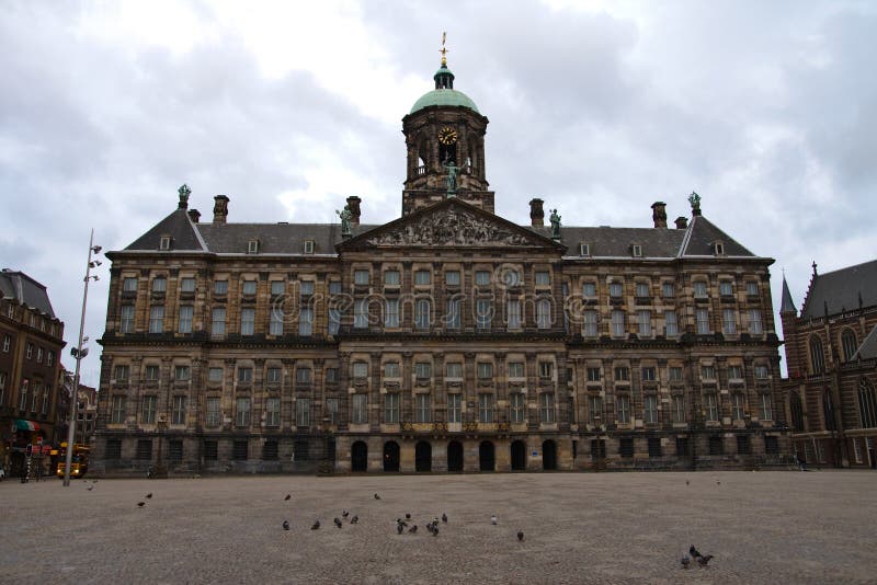 Dam Square Amsterdam editorial photo. Image of amsterdam - 21351521