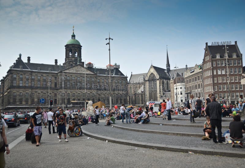 Dam Square in Amsterdam editorial photography. Image of tourists - 24544012