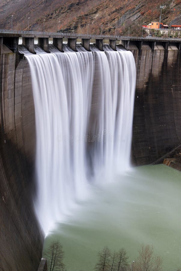 Dam and waterfall stock image. Image of white, ridracoli - 13359375