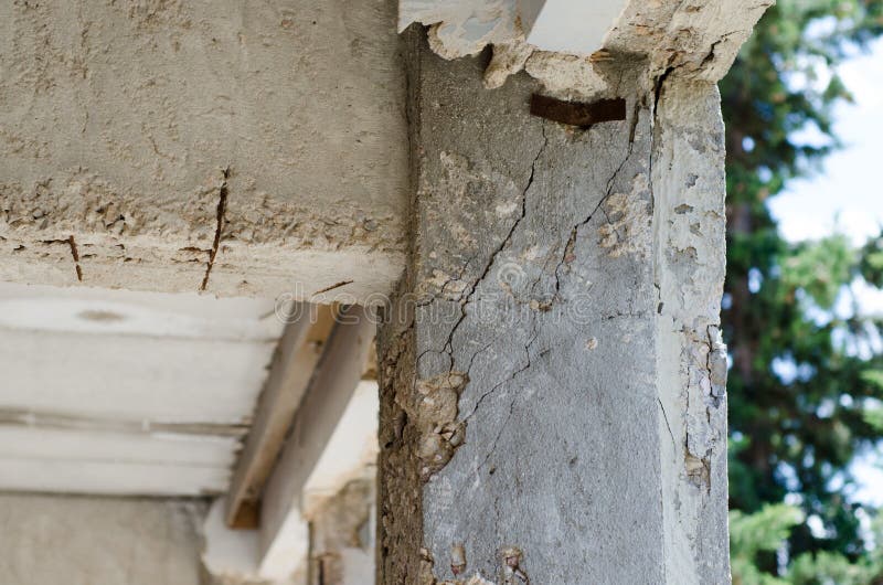 Earthquake Damage Failure Column Stock Image - Image of construction ...