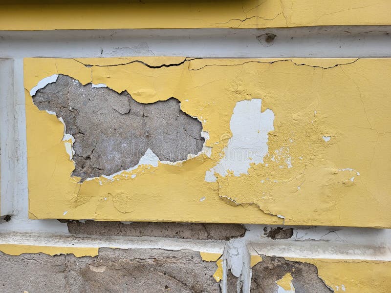 Damage Cracks Yellow Facade Crumbled Plaster Paint Stock Photos - Free ...