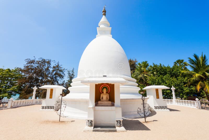 DAMBAKOLA PATUNA VIHARAYA 库存照片. 图片 包括有 安排, 特殊, 宗教信仰 - 118176840