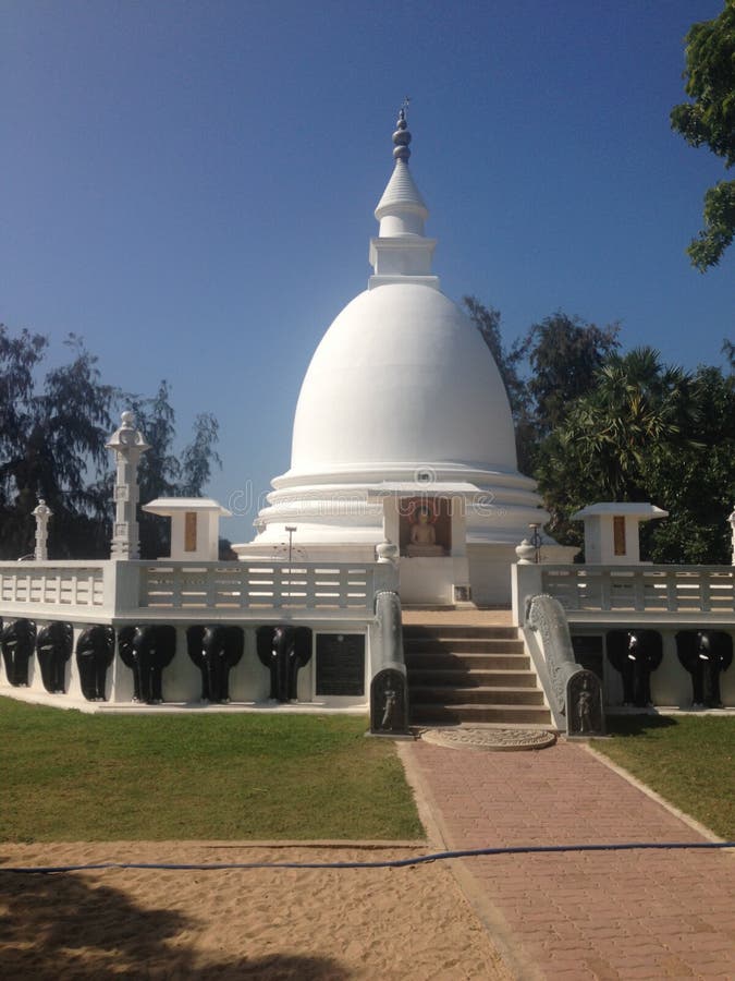 Dambakole Patuna in Sri Lanka. Editorial Photography - Image of ...